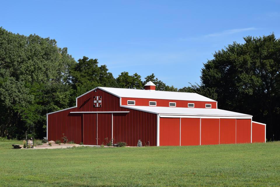 Nelson's Family Farm - Kansas Wedding Venues